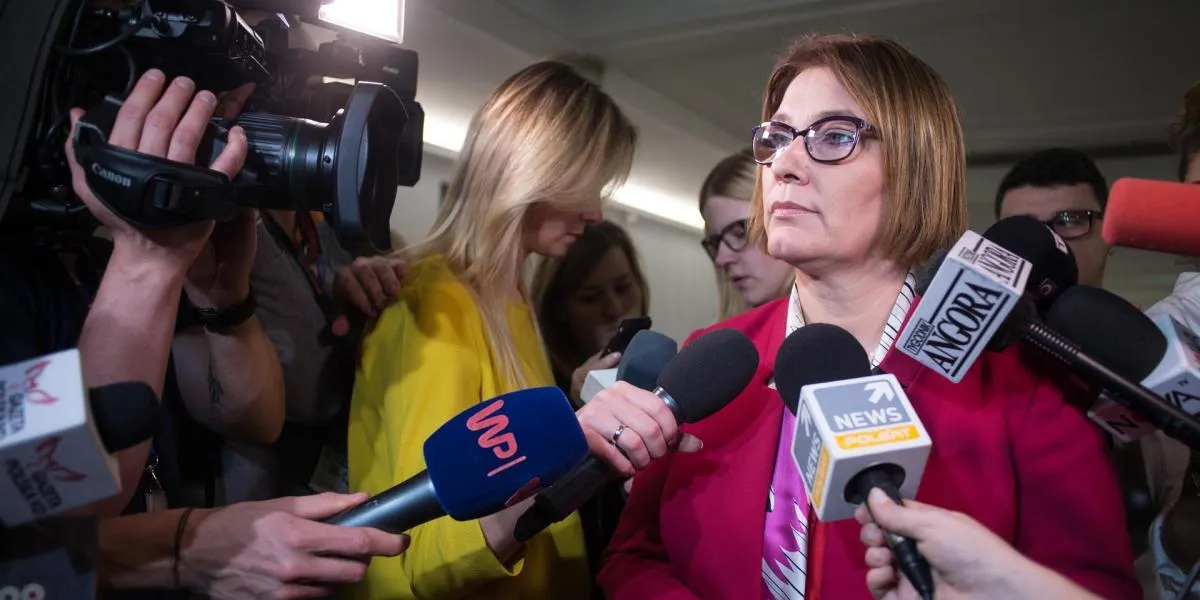 Mazurek: Wszyscy przekazali nagrody poza trzema osobami, które „już w ...