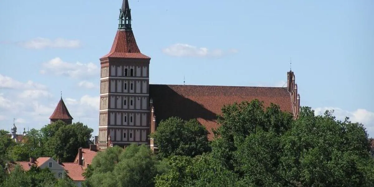 Olsztyn: odsłonięto pomnik ks. Zinka | Niezalezna.pl