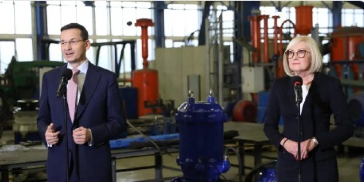 Premier odwiedził firmę Hydro-Vacum | Niezalezna.pl