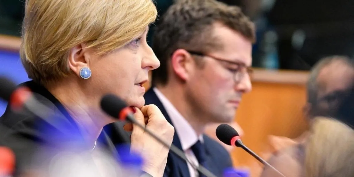 Fotyga zwraca się z pytaniem do szefa dyplomacji UE. Uświadamia możliwe ...