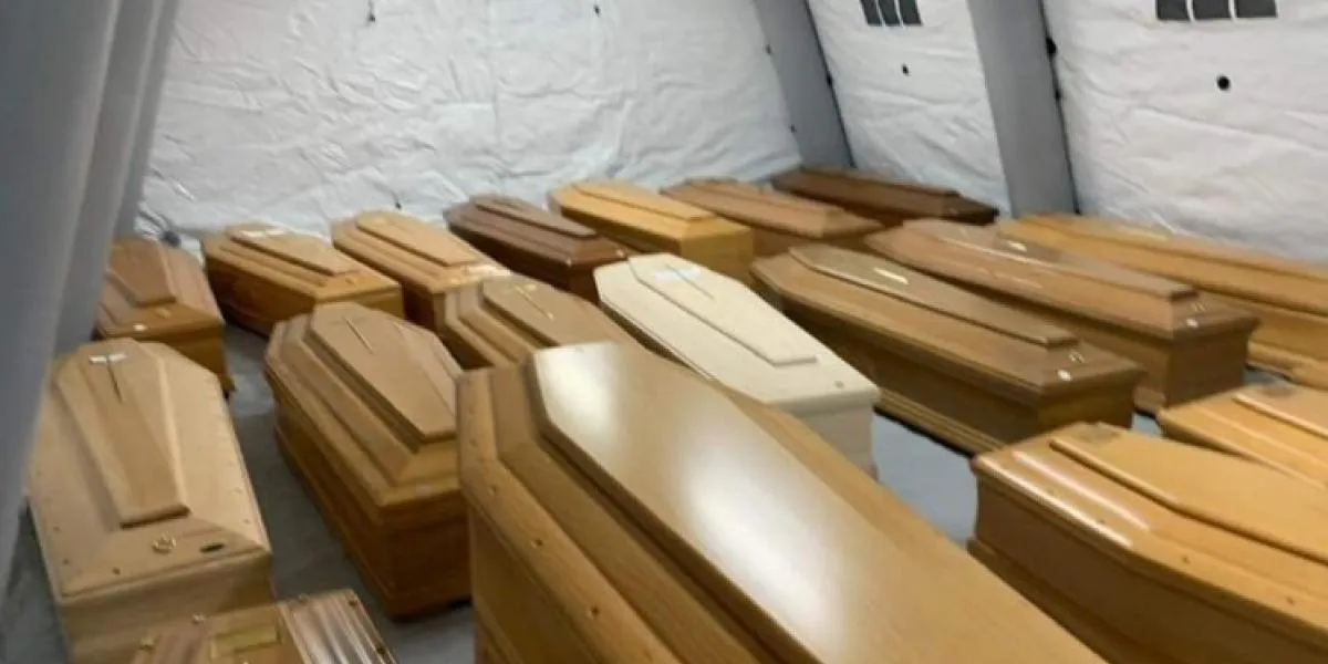 Kolejne trumny wywiezione z Bergamo do innych rejonów kraju. Ciała ...