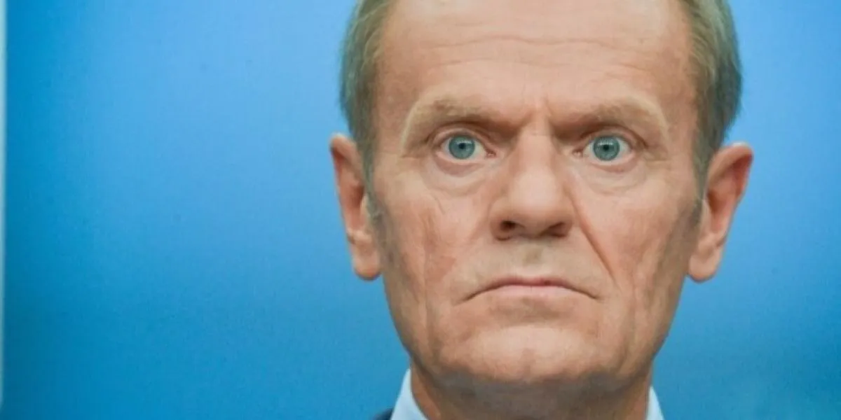 Tusk prowokuje i zapowiada wywiad w TVN. W nim o... ″smoleńskiej wojnie ...
