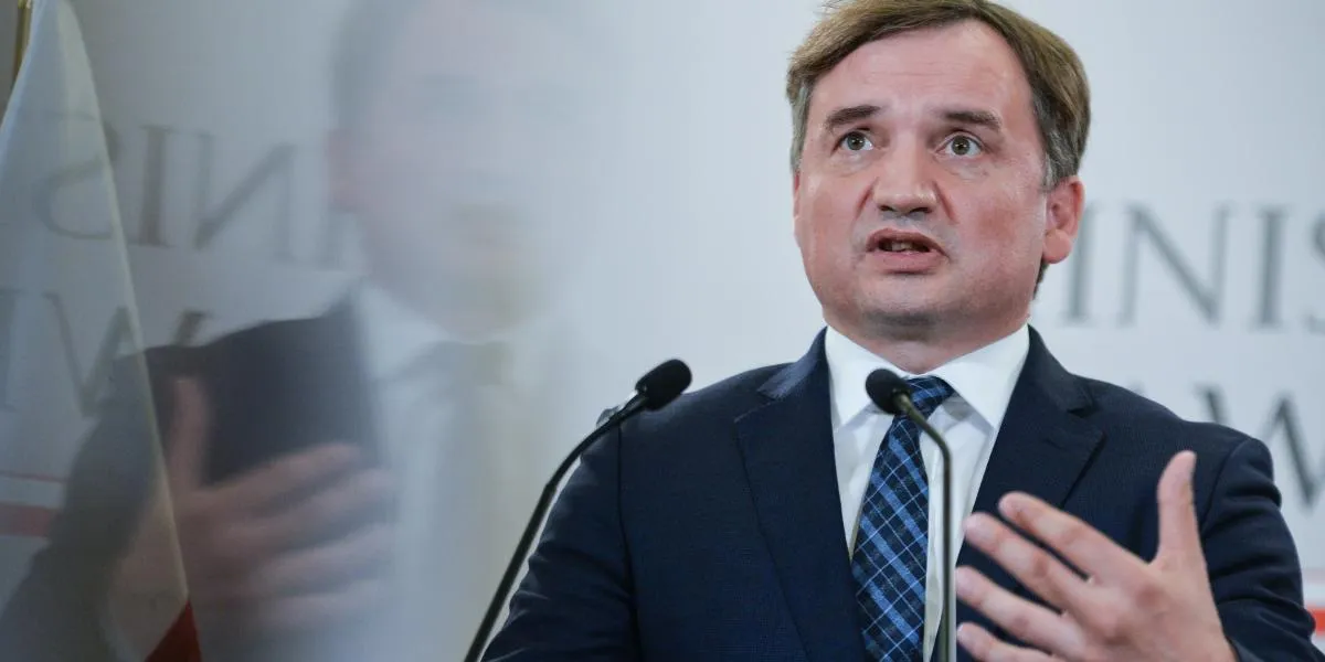 Ziobro chce dyscypliny dla sędziów. „Togi zamieniają na mandaty ...