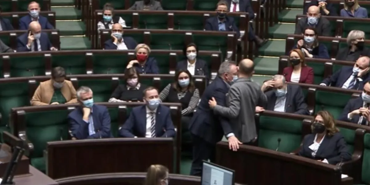 ″Dość wódki w Sejmie″ - mówi posłanka Lewicy. Występ posła Platformy ...