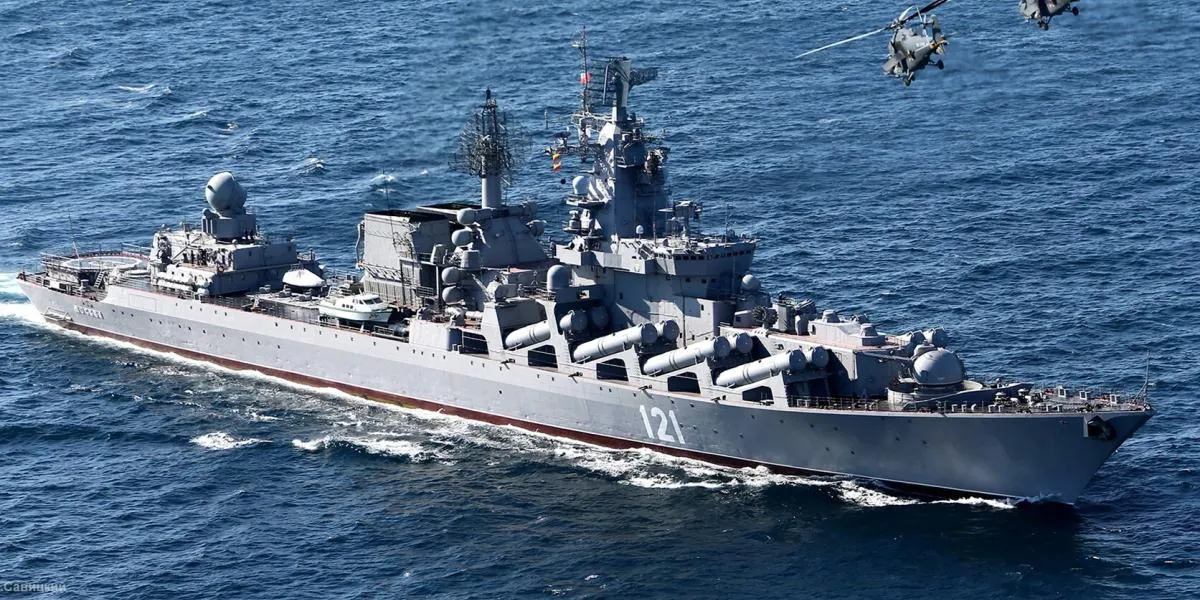 Urzędnik Pentagonu: ″Moskwa″ się pali, ale płynie do Sewastopola ...