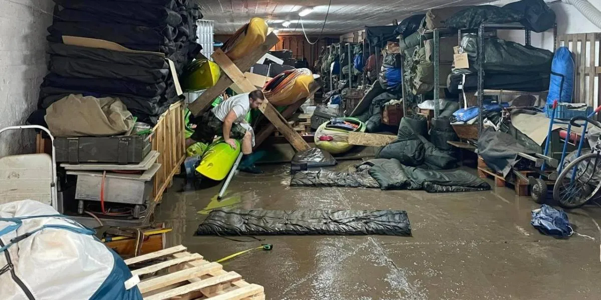 Nawałnica nad Warszawą zalała harcerzom cały dobytek. Można im pomóc ...